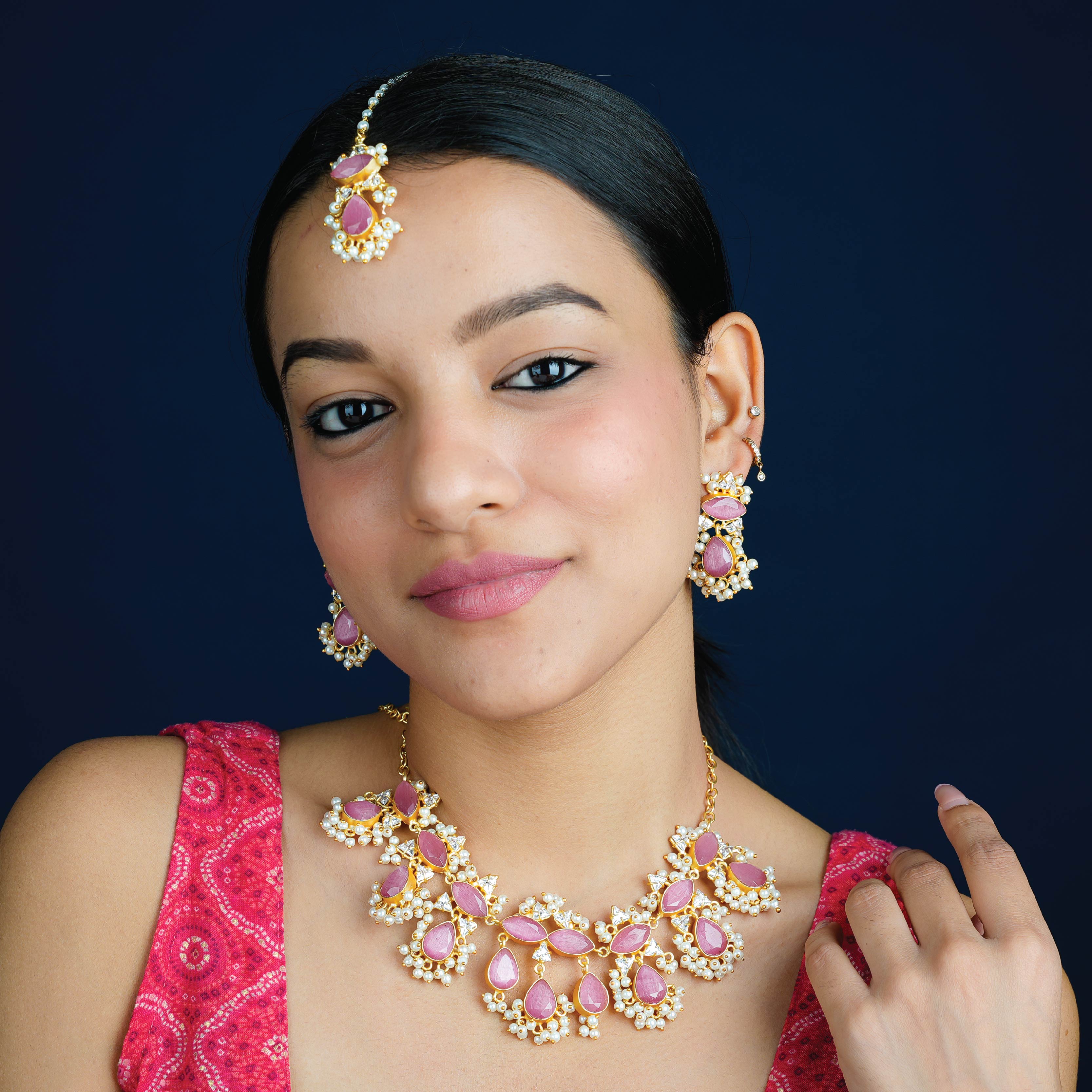 Pink Mist Pearl Necklace Set – riwayat